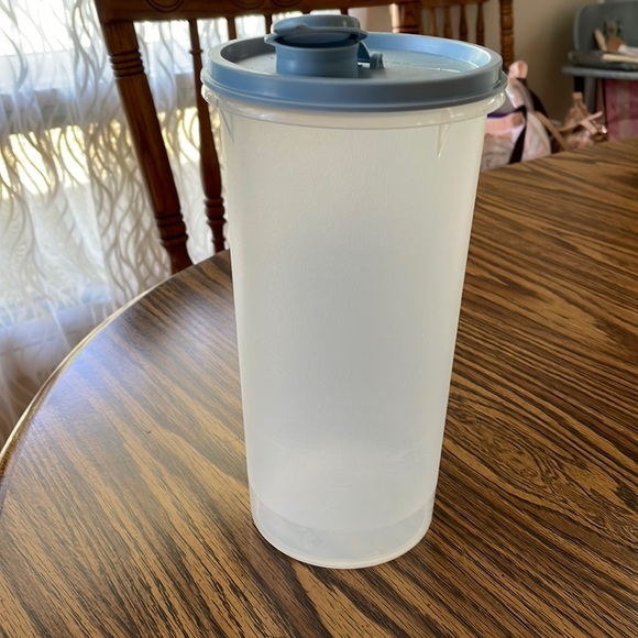 Tupperware | Kitchen | Vintage Tupperware Beverage Container | Poshmark